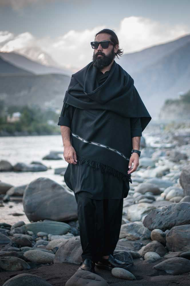 Premium Black Pure Woollen Shawl for Men – Chitral Wool